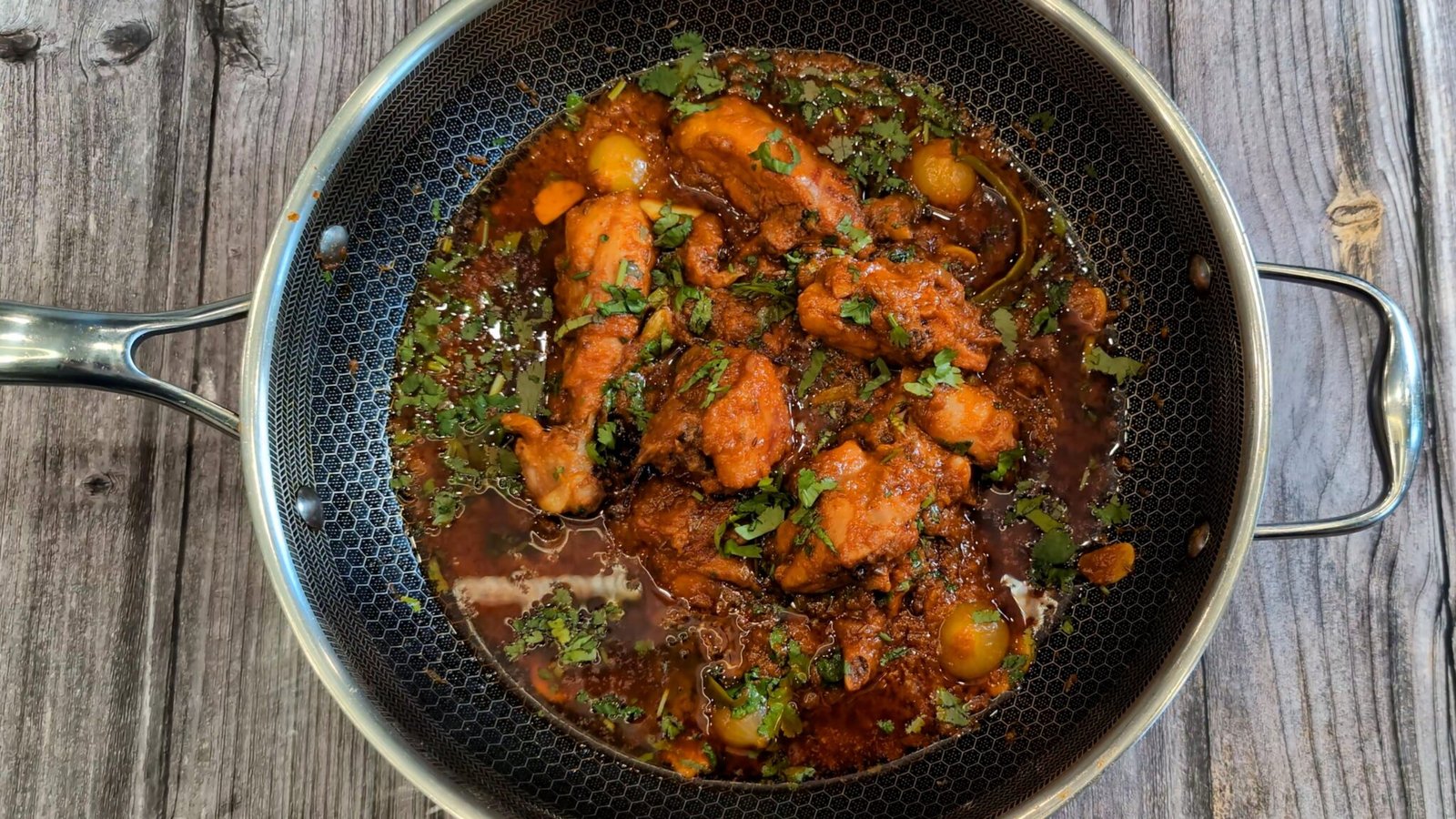 Mirchi Classic Chicken Curry – Mirchi Indian Grill